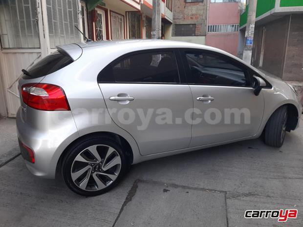 KIA Rio Spice 2016 en Bogota