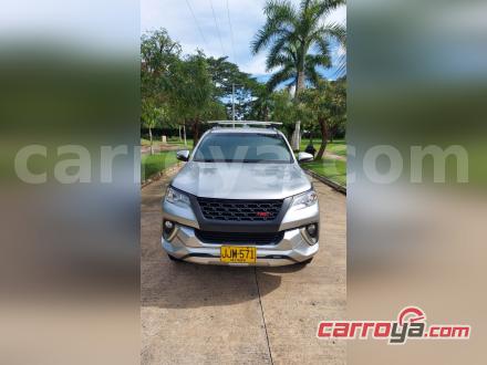 Carros y Camionetas Toyota nuevos y usados | CarroYa Colombia